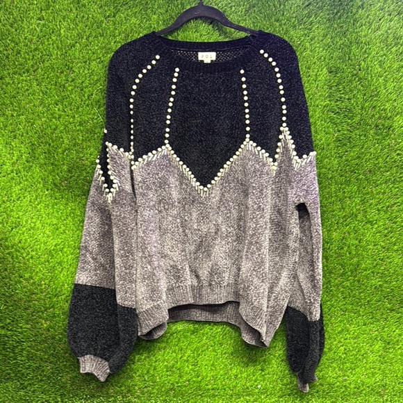 POL | Sweaters | Pol Shadow Black Deck The Pearls Chenille Sweater ...